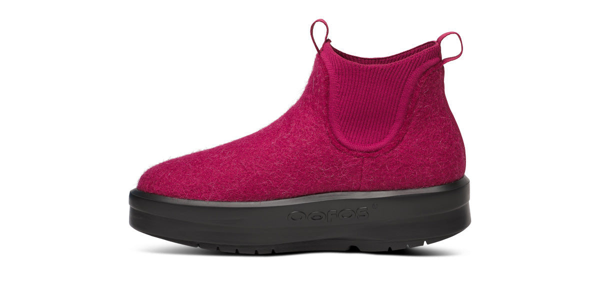 OOFOS Women's OOmega Londoner Recovery Boot - Red – oofos.co.uk
